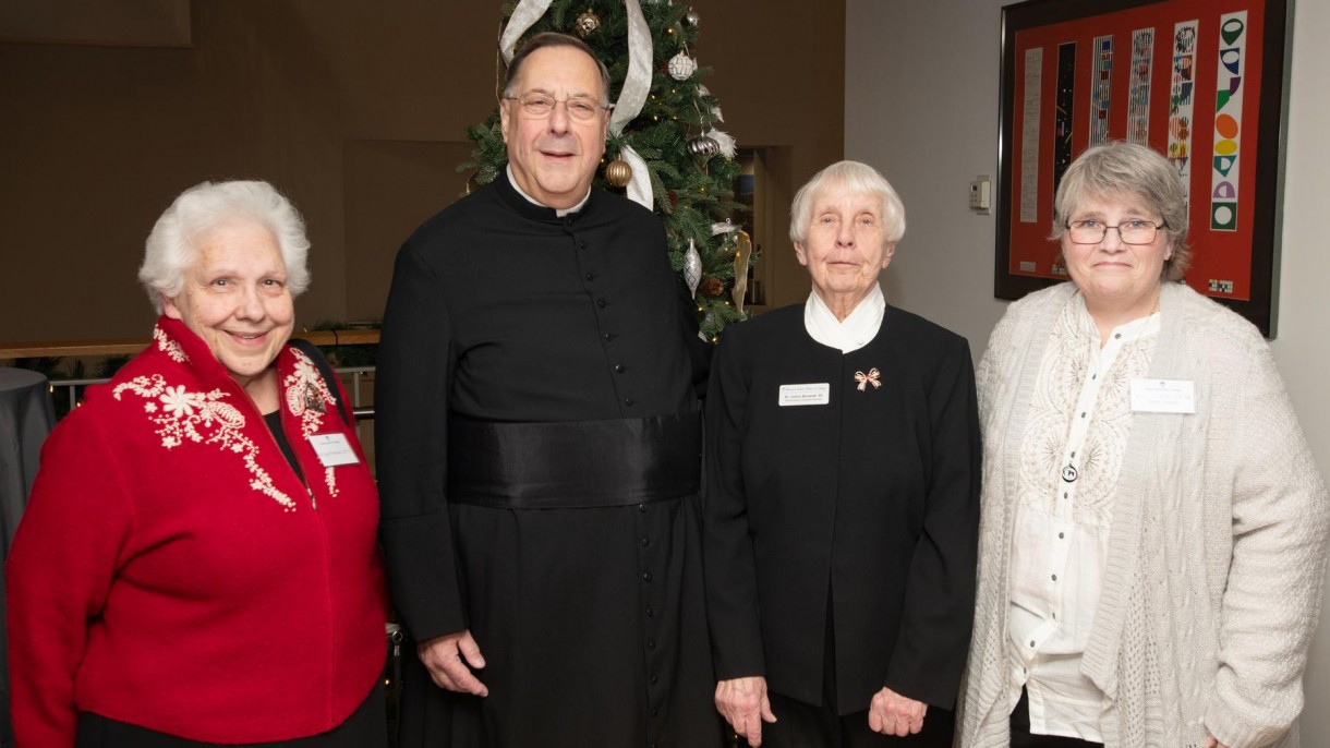 Honoring service in style | Mount Saint Mary College