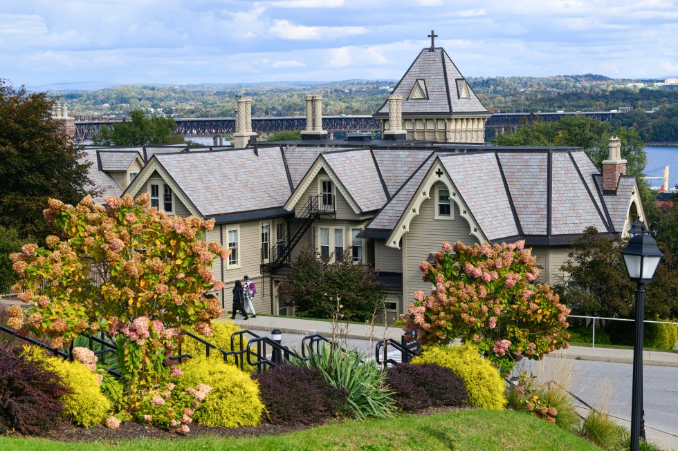 Visit | Mount Saint Mary College