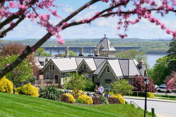 Visit | Mount Saint Mary College