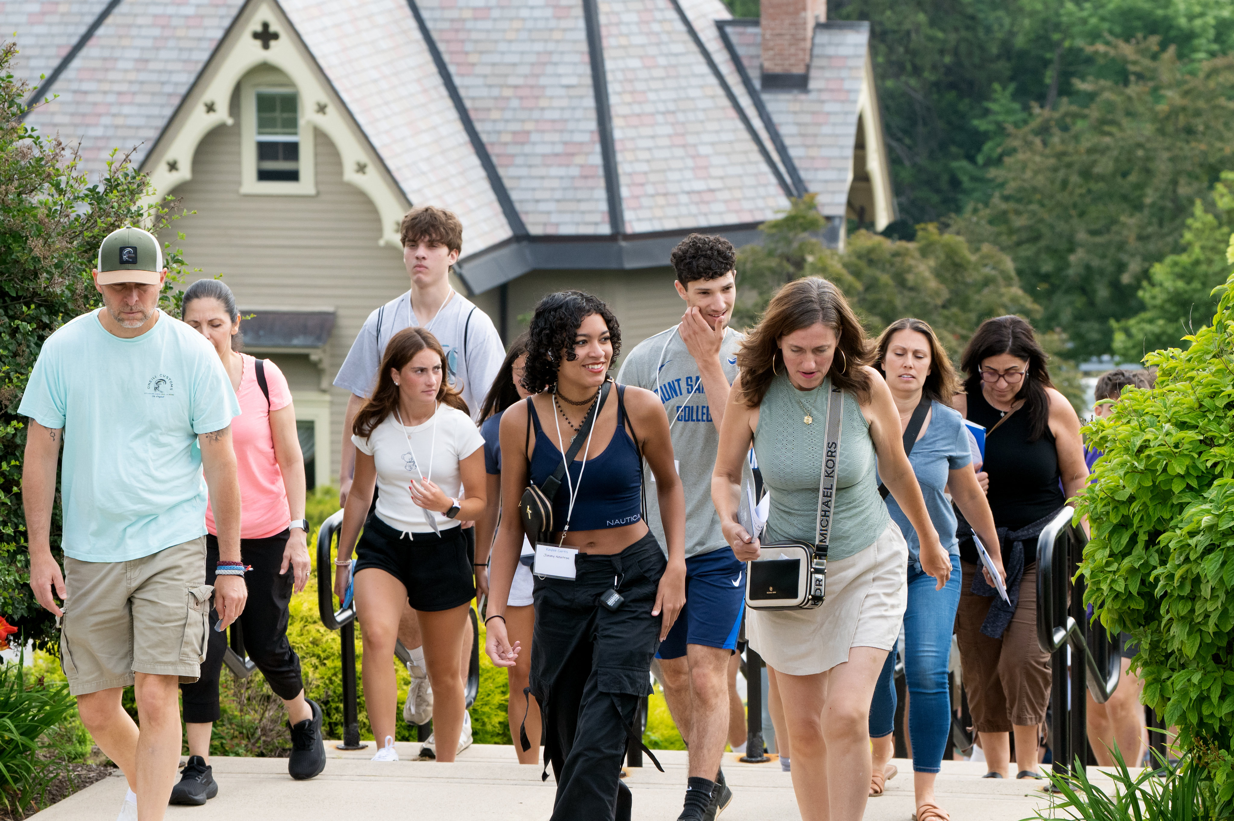 Welcome, freshmen: Mount’s Class of 2029 kicks off college career ...