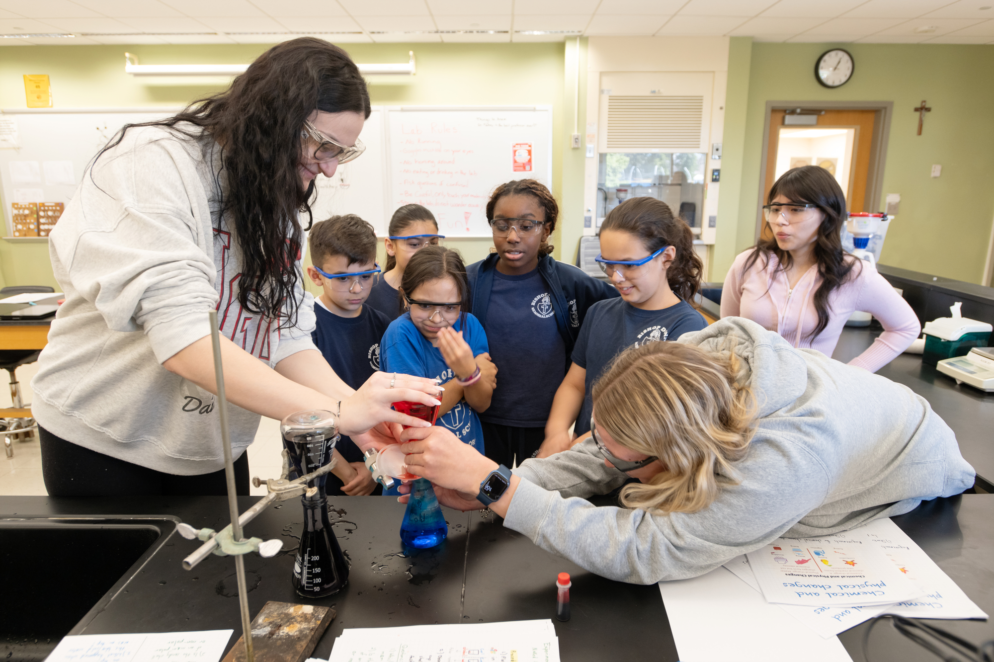Mount students bring science to life for Bishop Dunn kids | Mount Saint ...