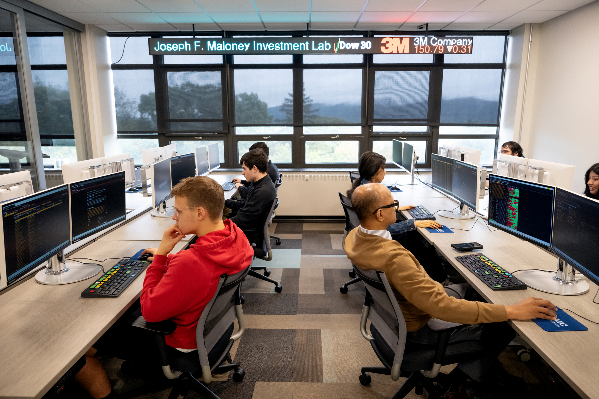 Mount announces Joseph F. Maloney Memorial Investment Lab | Mount Saint ...