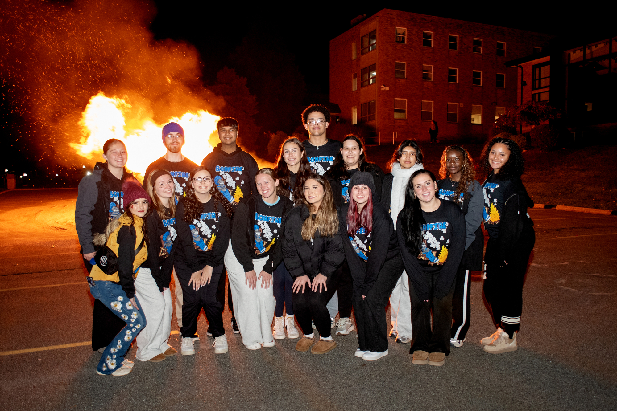 Mount wraps up Spirit Week with annual bonfire | Mount Saint Mary College