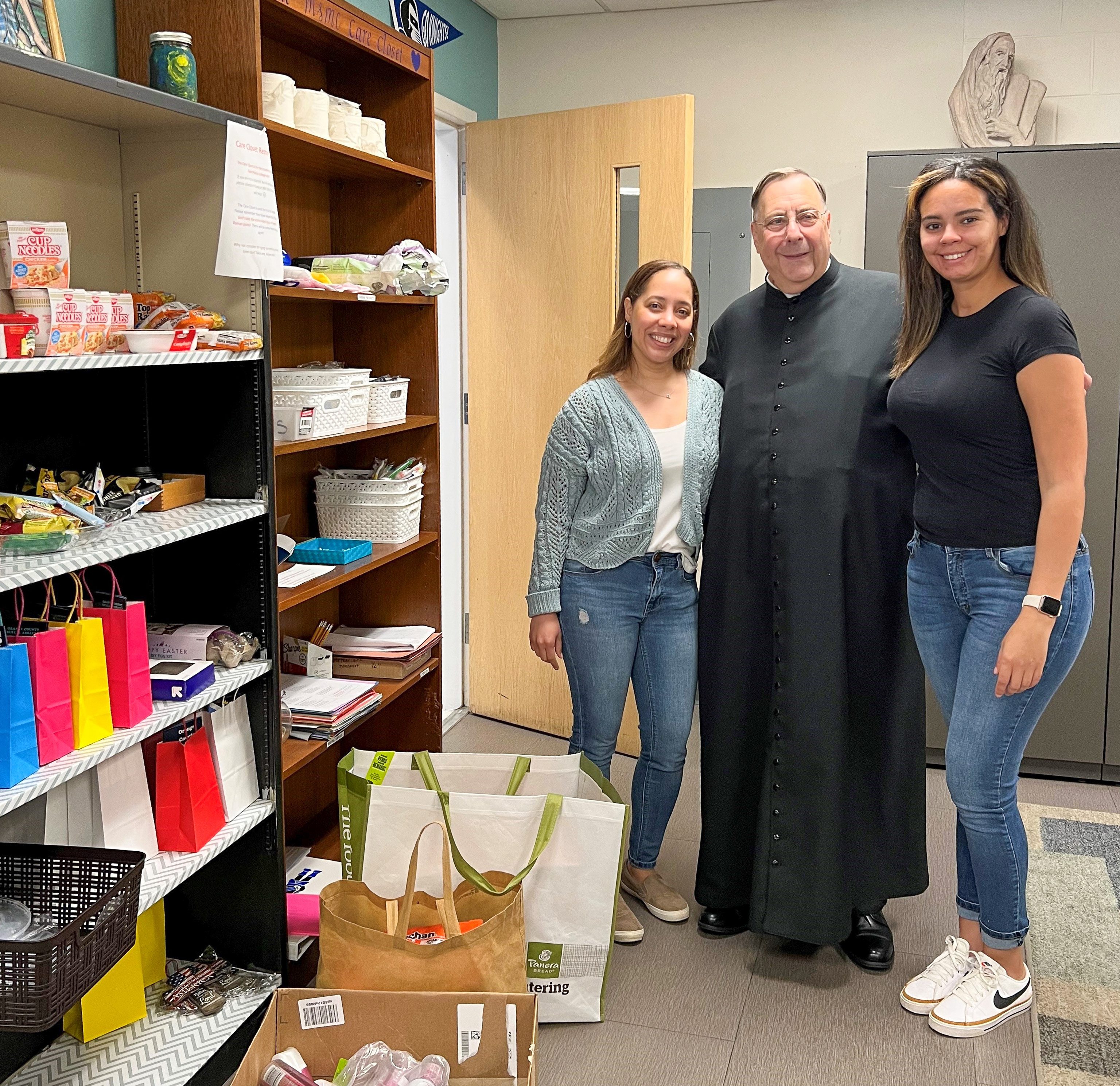 Mount Nursing majors aid fellow students in need | Mount Saint Mary College