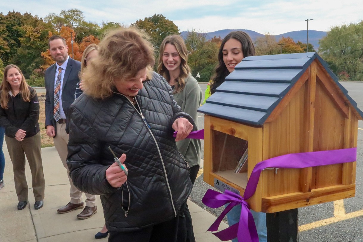 Mount students create ‘Little Free Library’ for Bishop Dunn students ...