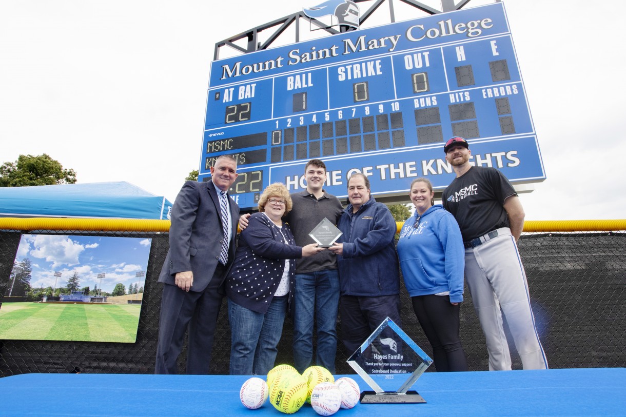 Mount scoreboard dedication honors donors | Mount Saint Mary College