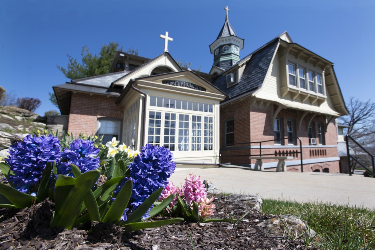 Mount introduces new Philosophy, Theology majors | Mount Saint Mary College