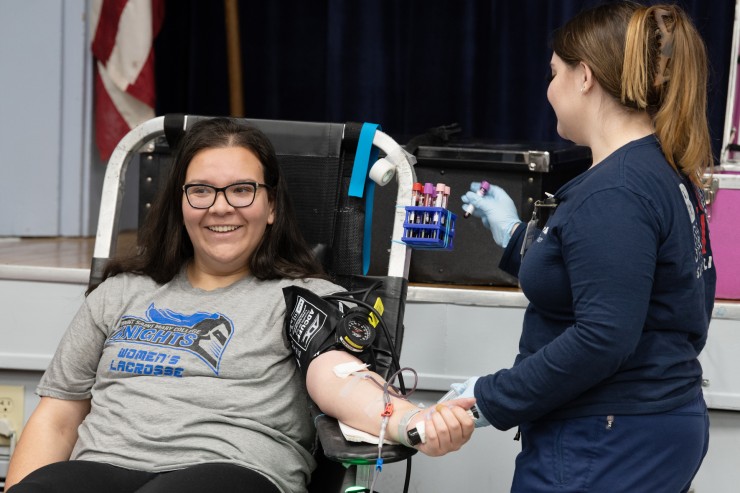 Mount community hosts blood drive | Mount Saint Mary College