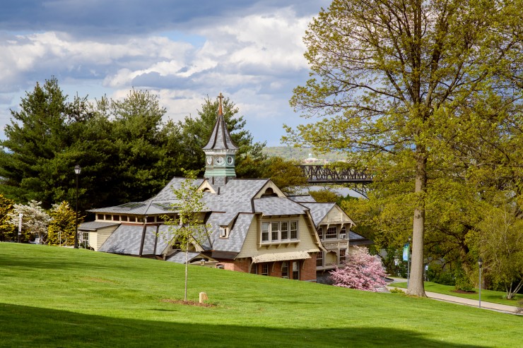 Mount offers CASAC certificate for aspiring addiction counselors ...