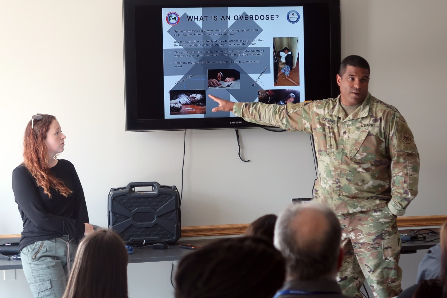 Mount faculty, staff learn to use anti-overdose spray | Mount Saint ...