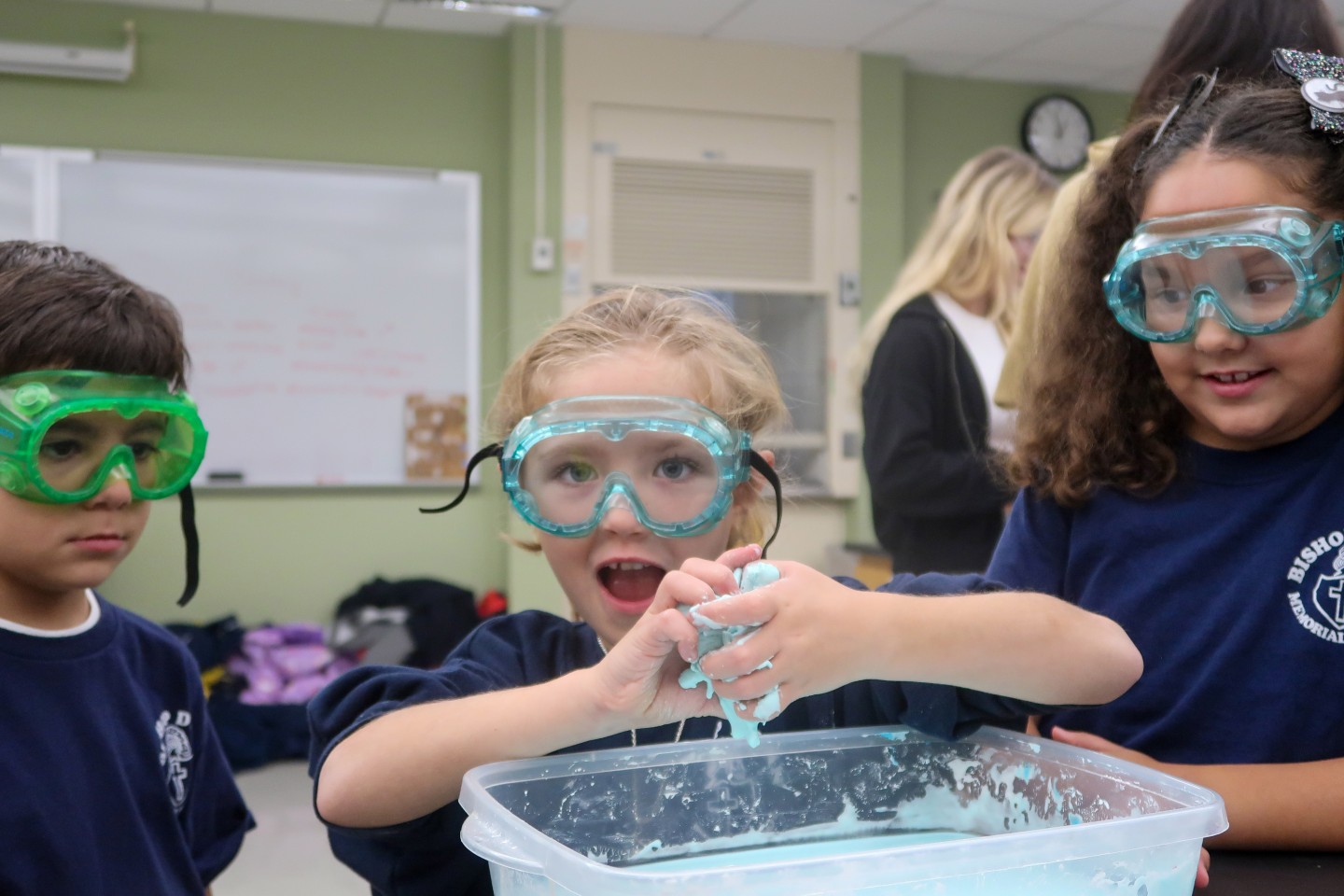 Mount students bring science to life for Bishop Dunn kids | Mount Saint ...