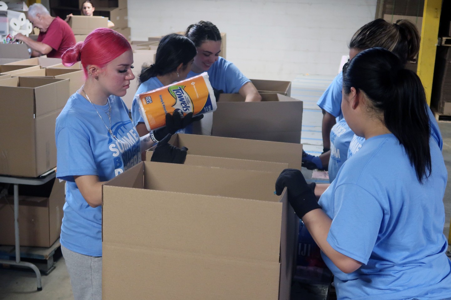 Day of Service: Incoming Mount freshmen volunteer in the community ...