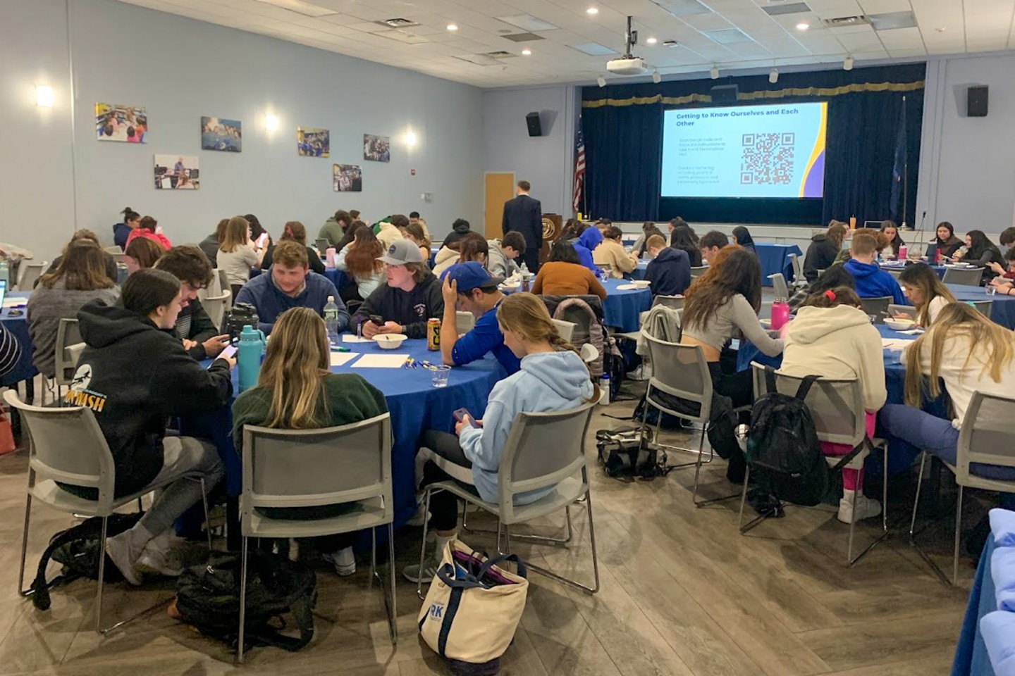 Mount freshmen forge major, career foundations | Mount Saint Mary College