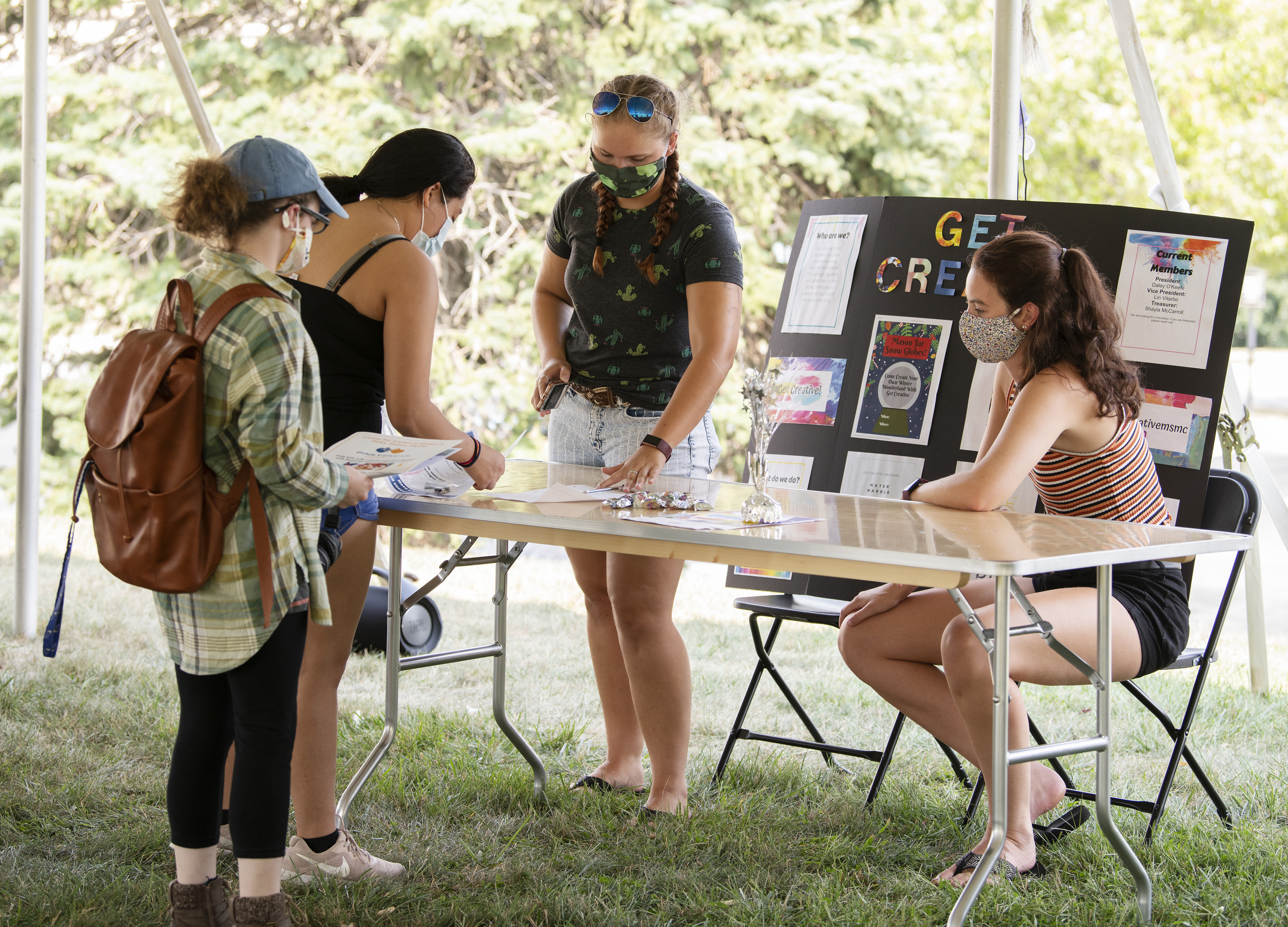 Mount students get involved through Club Fair | Mount Saint Mary College