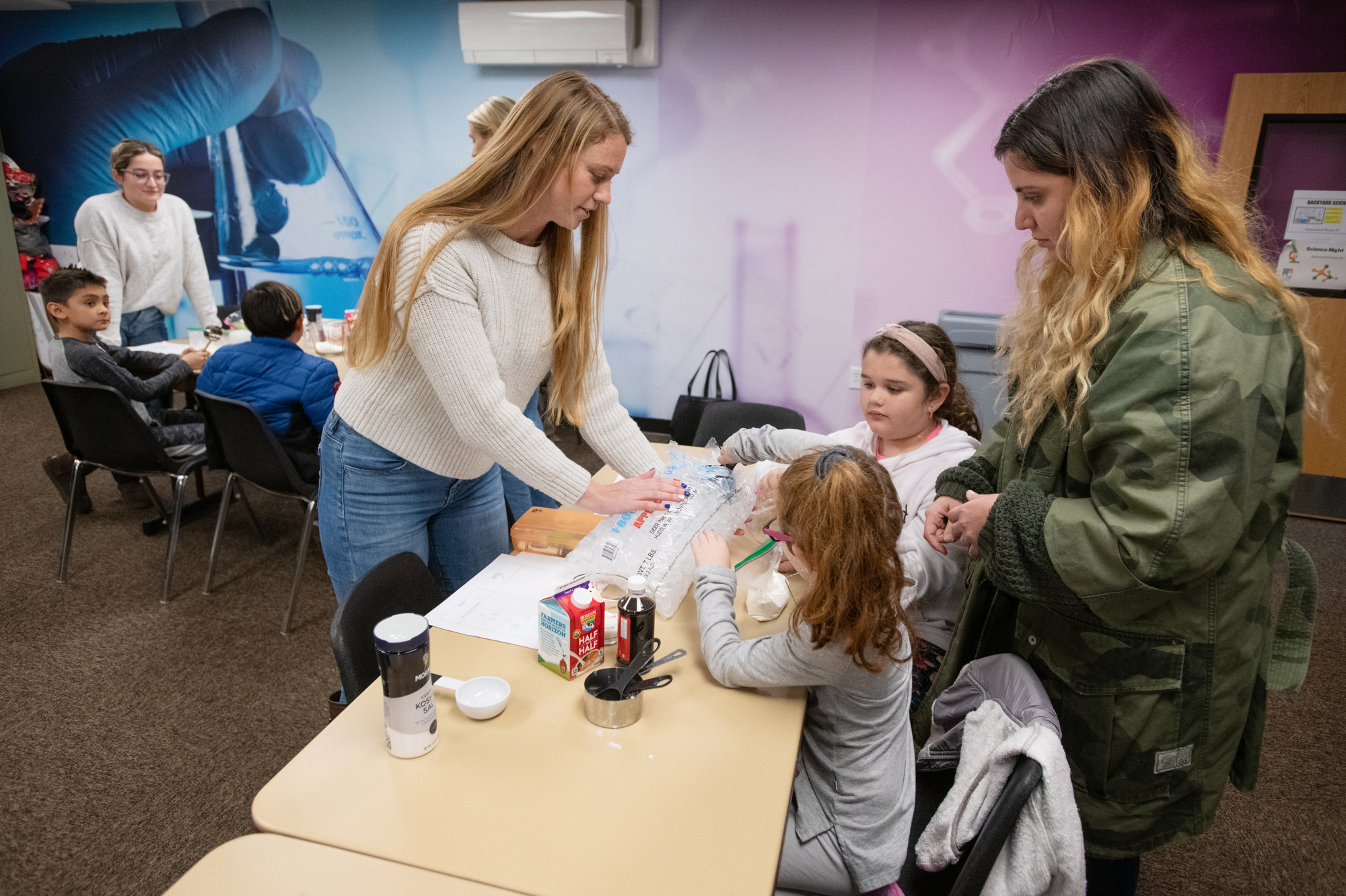 Mount students bring science to life at NAUC | Mount Saint Mary College