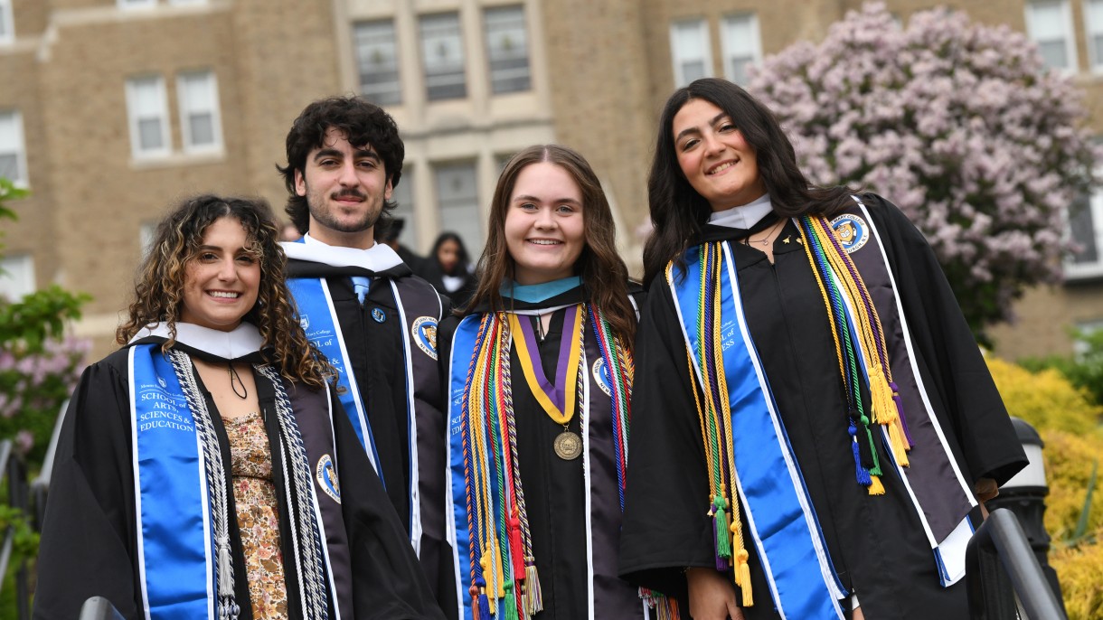 Commencement | Mount Saint Mary College